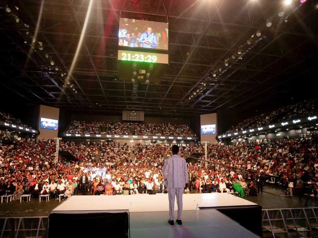 Israel Mbonyi makes history with a Sold out concert at BK Arena