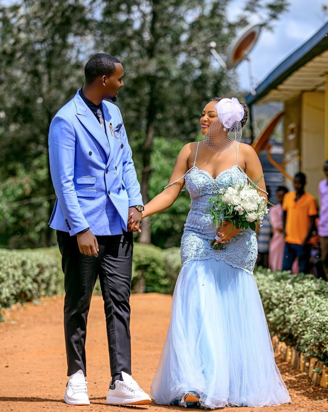 Olive Umutesi wamamaye mu ndirimbo "Nkoresha" yarushinze (…)