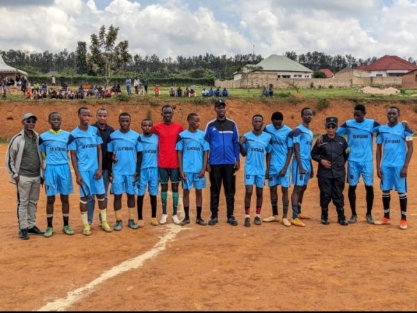 ZTCC Ntarama: Baconze ruhago, hatangwa amabati na mituwele, (…)